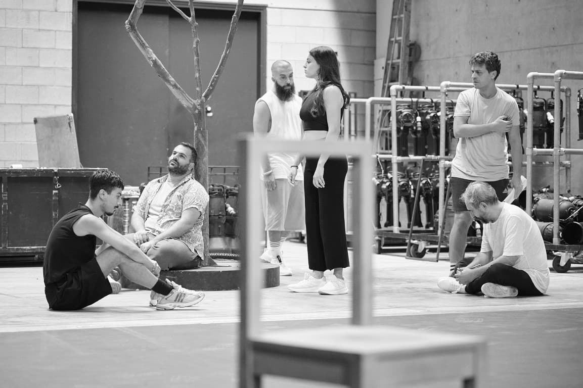 Κεντρική Σκηνή | «Η λέξη πρόοδος στο στόμα της μητέρας μου ηχούσε πολύ ...